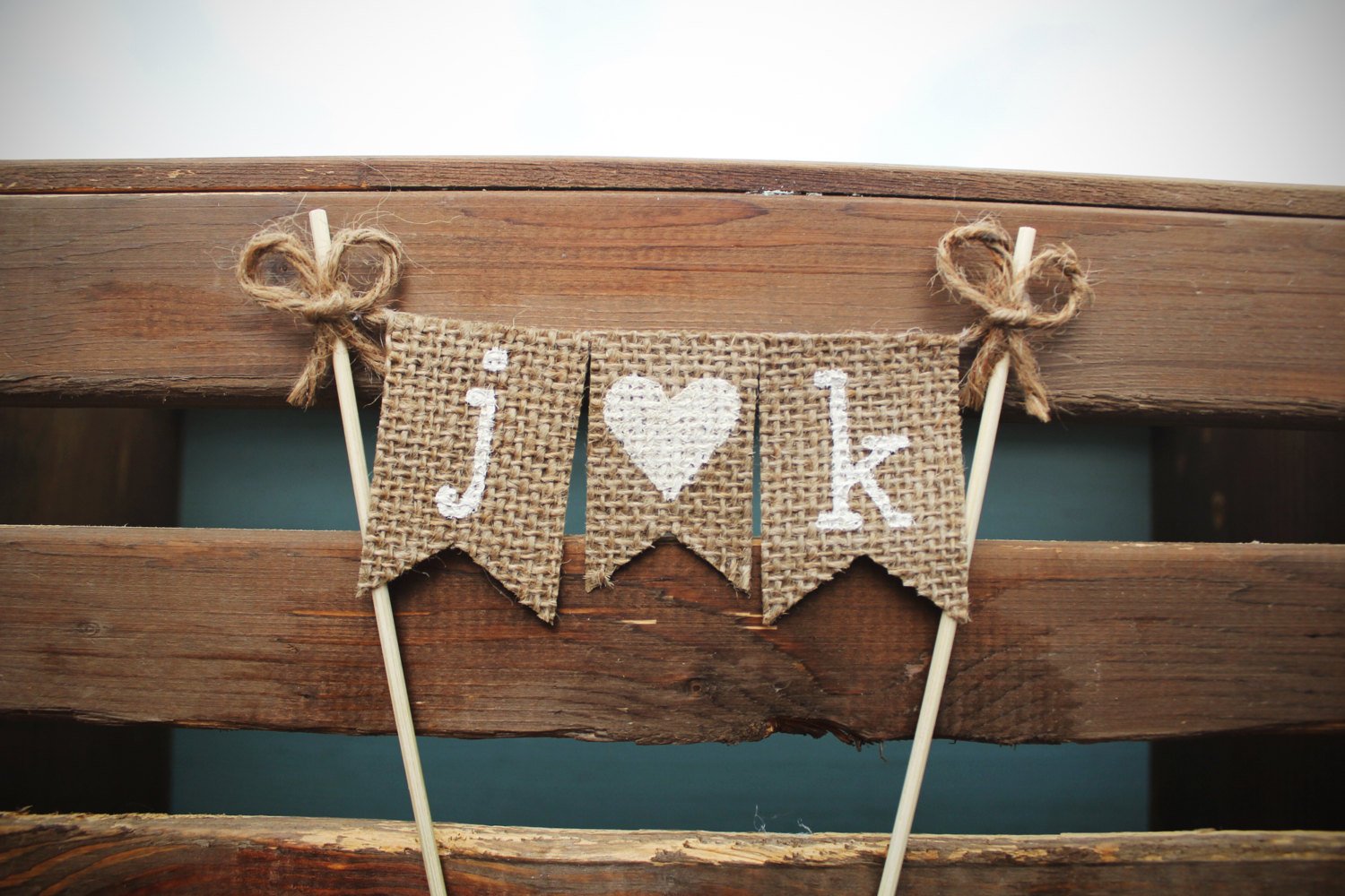 20 Best Rustic Wedding Cake Toppers (PHOTOS) | Emmaline Bride