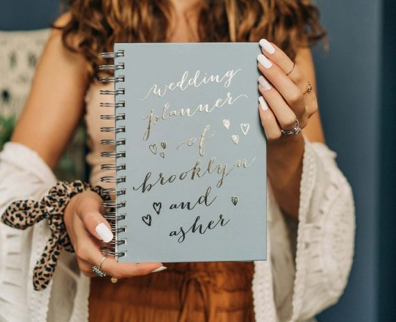 Easy Tips: How to Get Organized for Your Wedding | Emmaline Bride