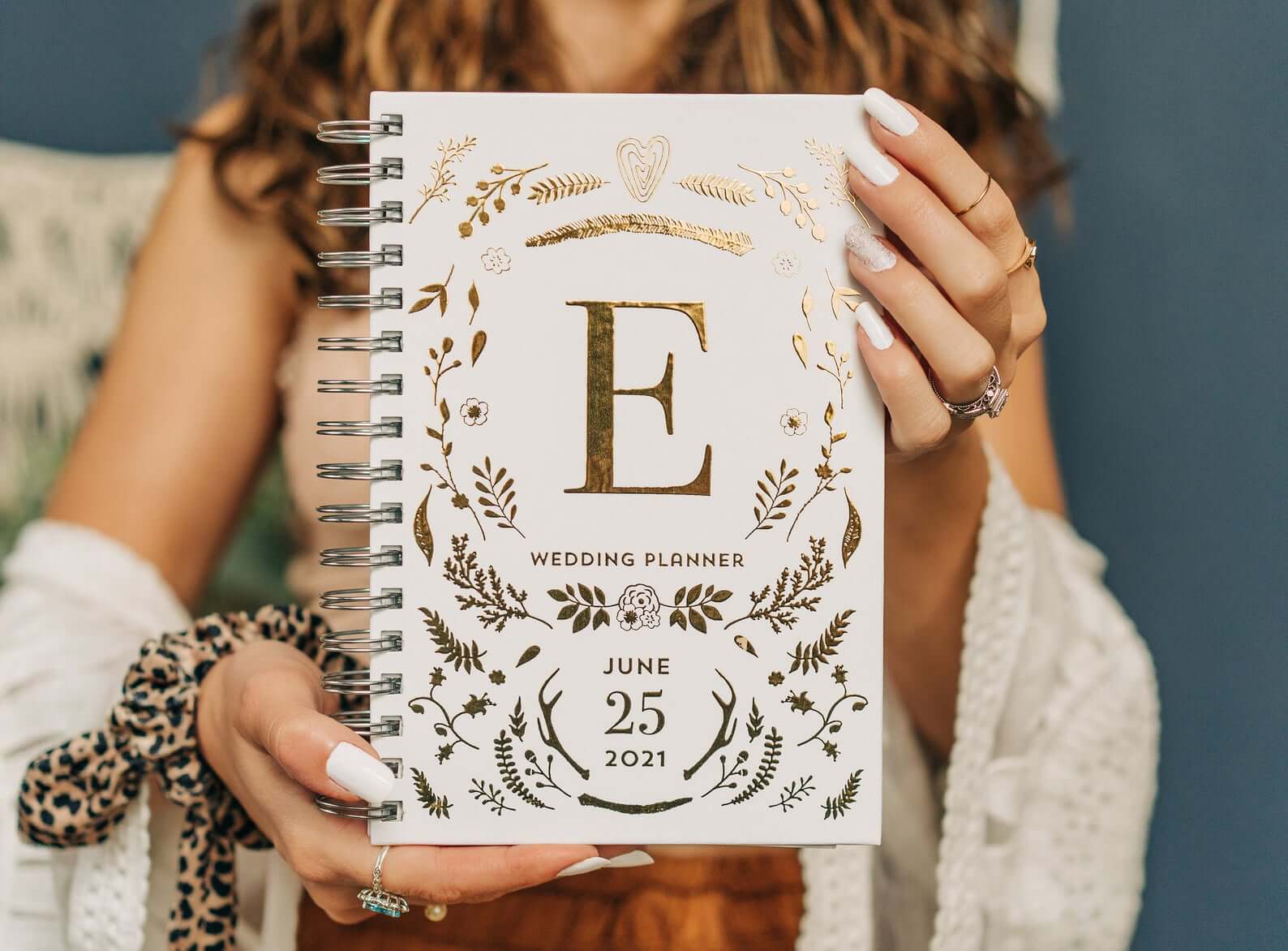 Easy Tips: How to Get Organized for Your Wedding | Emmaline Bride