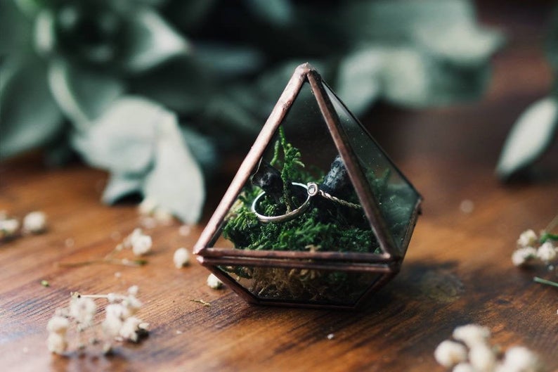 Geometric Wedding Details: 9 Geo-Inspired Decorations for Weddings