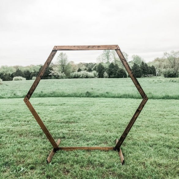 Geometric Wedding Details: 9 Geo-Inspired Decorations for Weddings