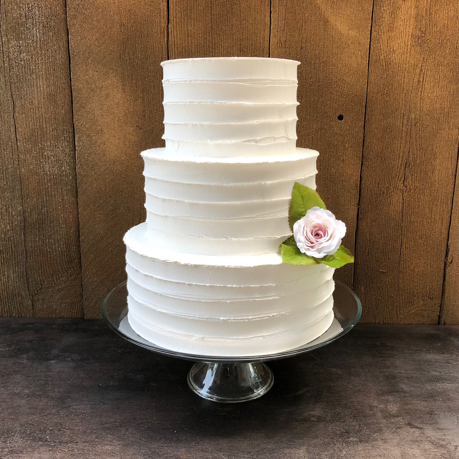 Fake Wedding Cakes That Actually Look Real | Emmaline Bride