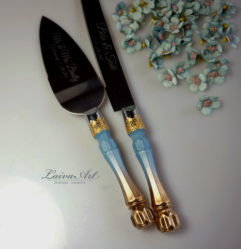 Do you NEED a Cake Server? | Emmaline Bride Wedding Blog