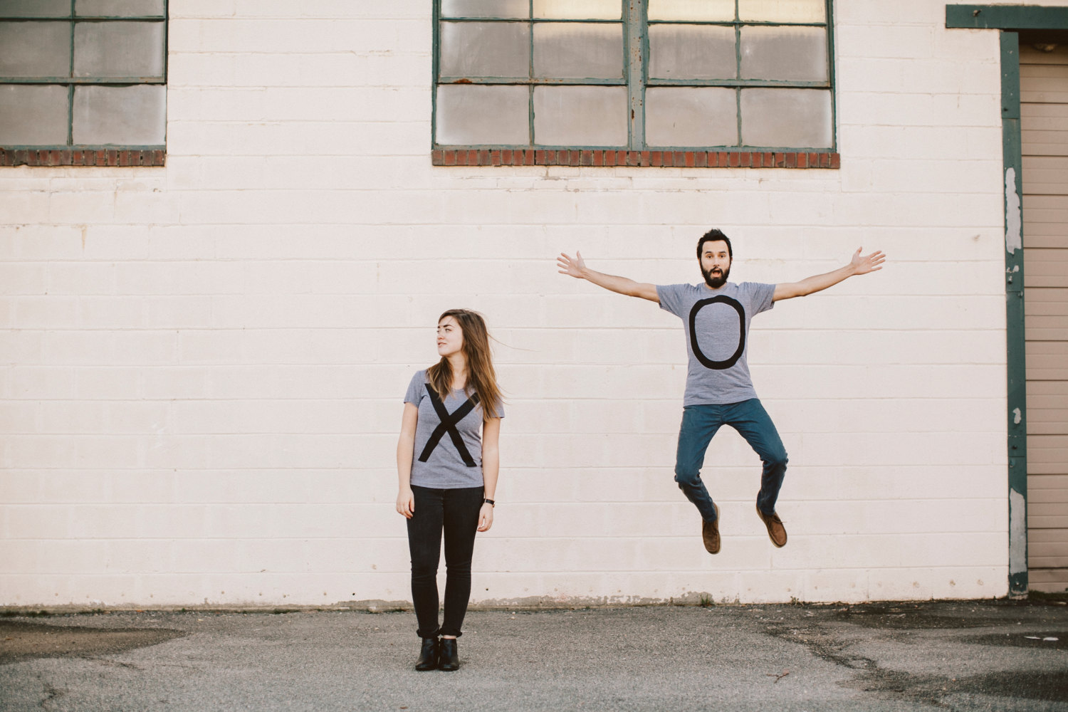 17 Unique Gifts for Couples Newly Engaged / Married | Emmaline Bride