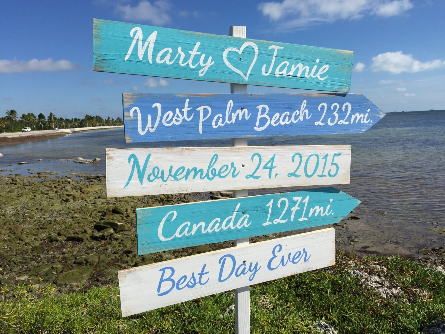 Directional Signs for Weddings to Customize Your Space | Emmaline Bride
