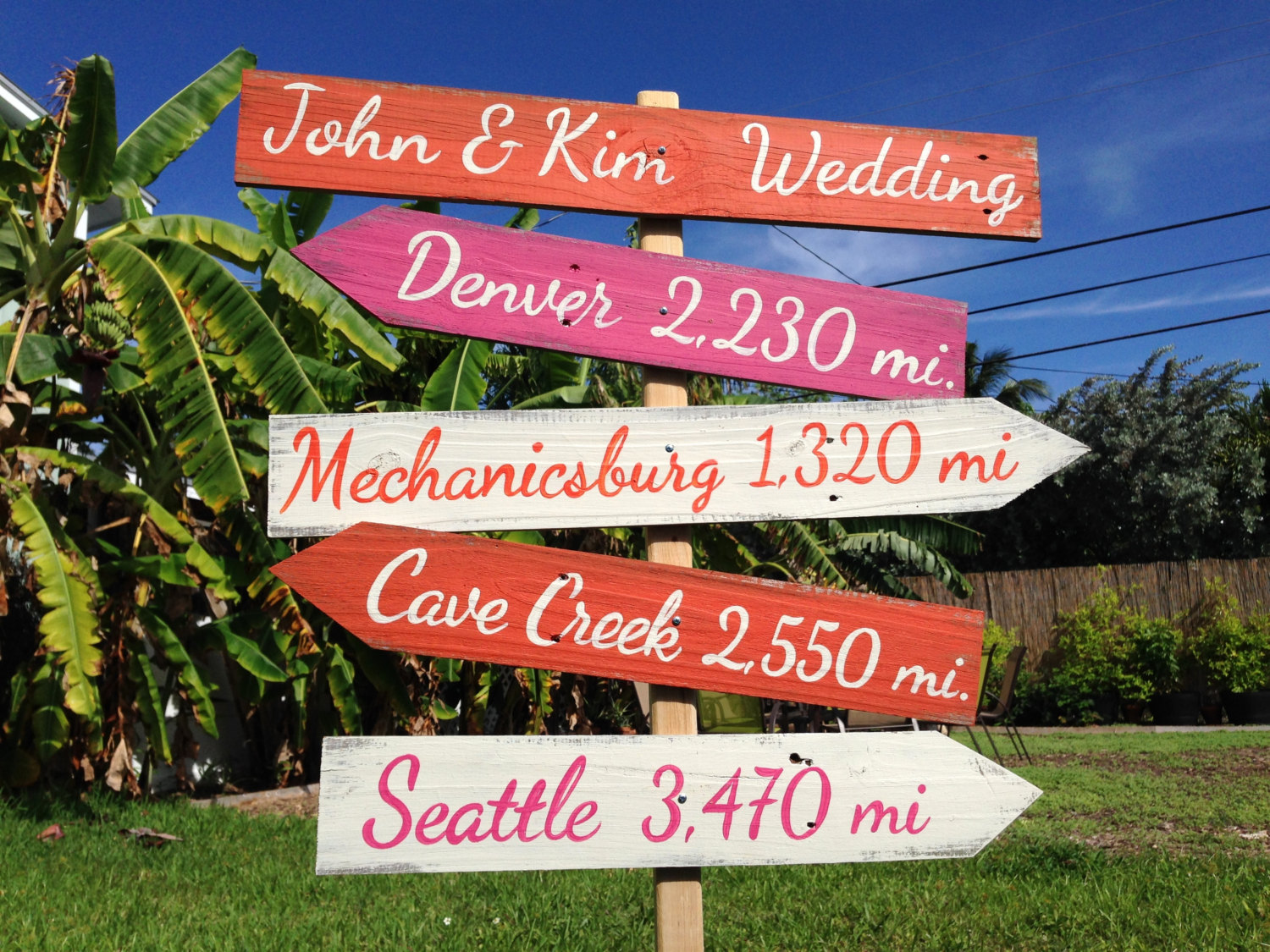 Directional Signs for Weddings to Customize Your Space | Emmaline Bride