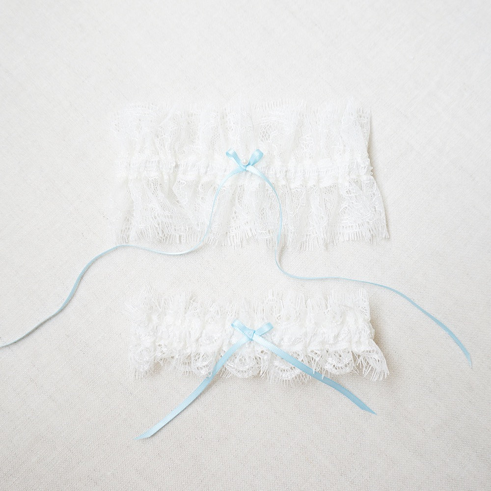 How to Wear a Garter -- The Ultimate Guide | Emmaline Bride®