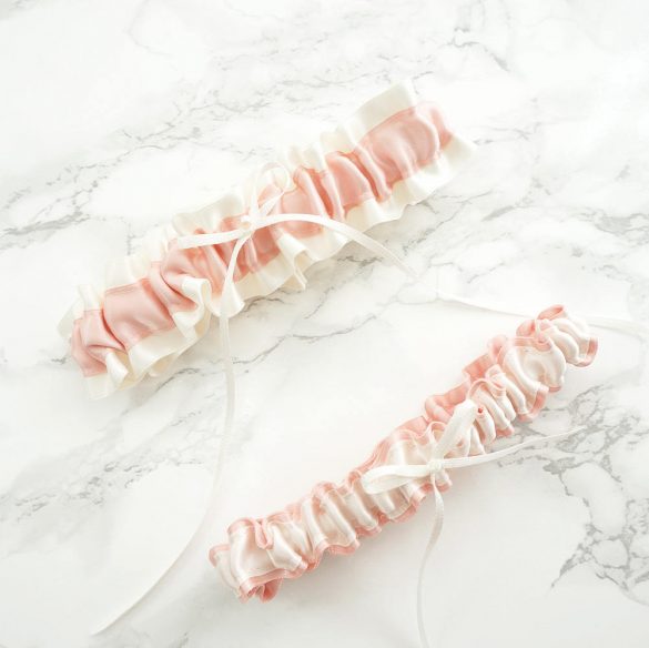 How to Wear a Garter -- The Ultimate Guide | Emmaline Bride®