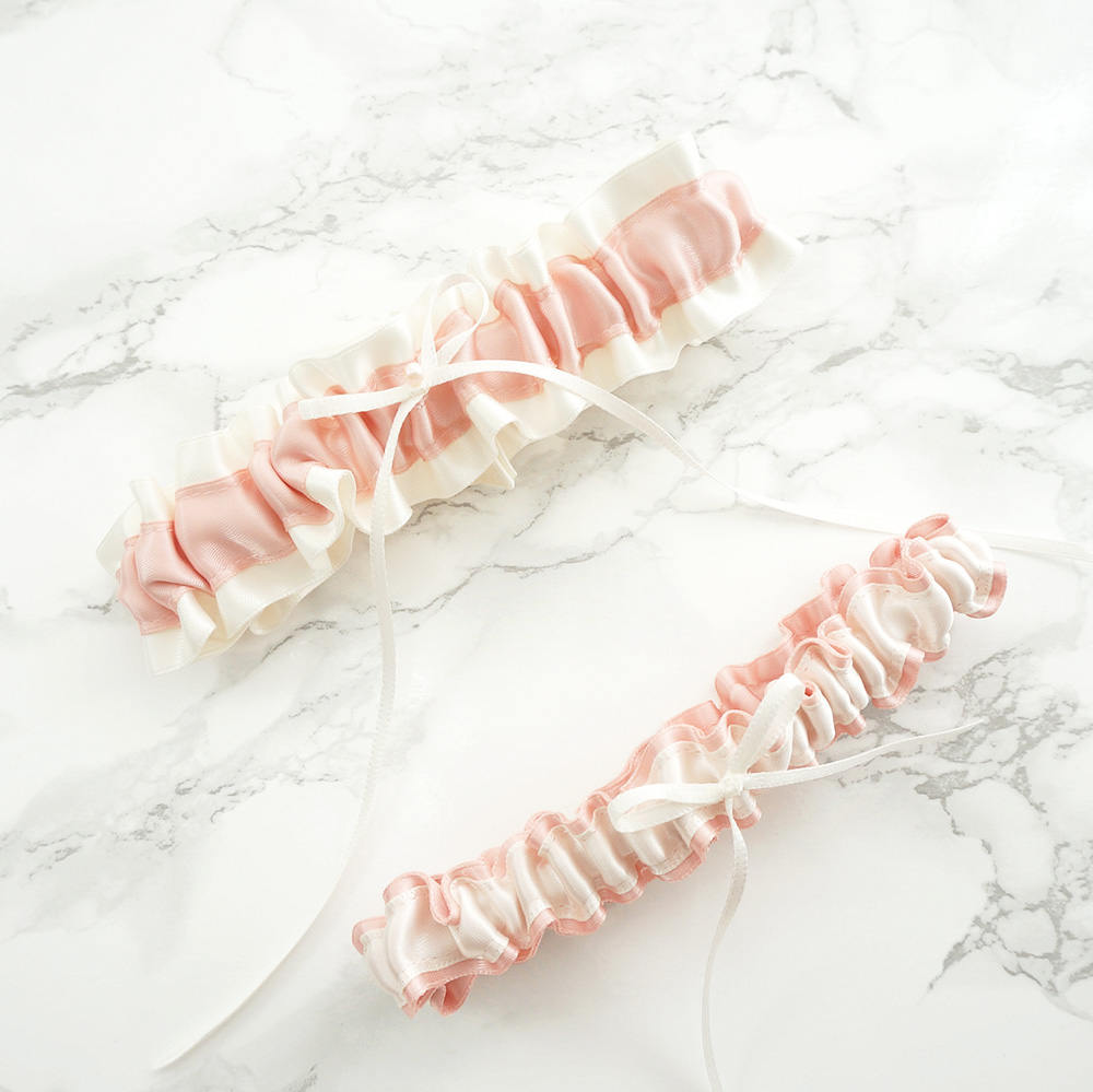 How to Wear a Garter -- The Ultimate Guide | Emmaline Bride®