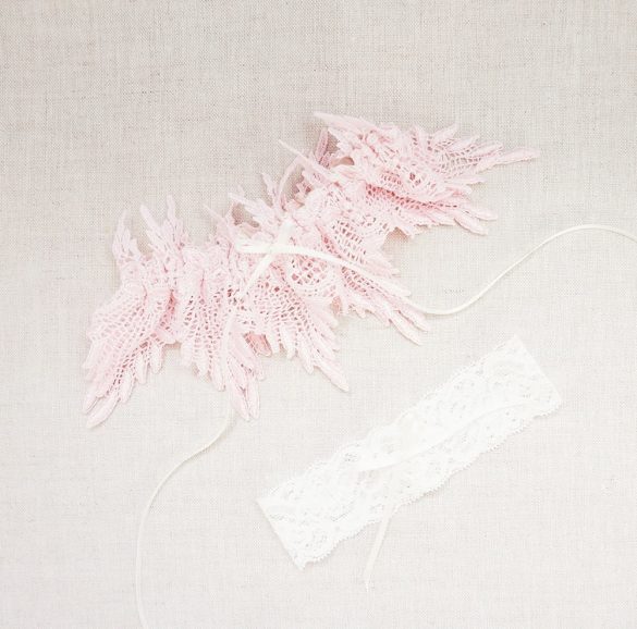 How to Wear a Garter -- The Ultimate Guide | Emmaline Bride®