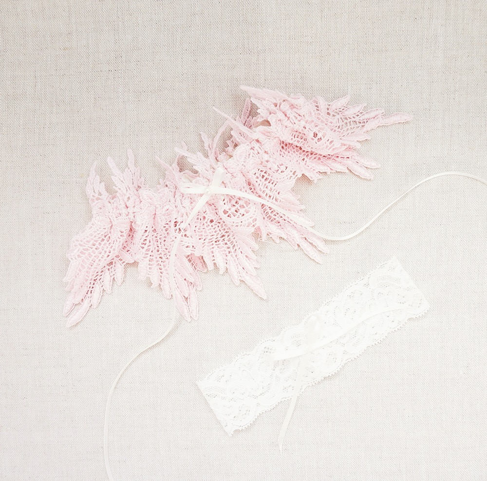 How to Wear a Garter -- The Ultimate Guide | Emmaline Bride®