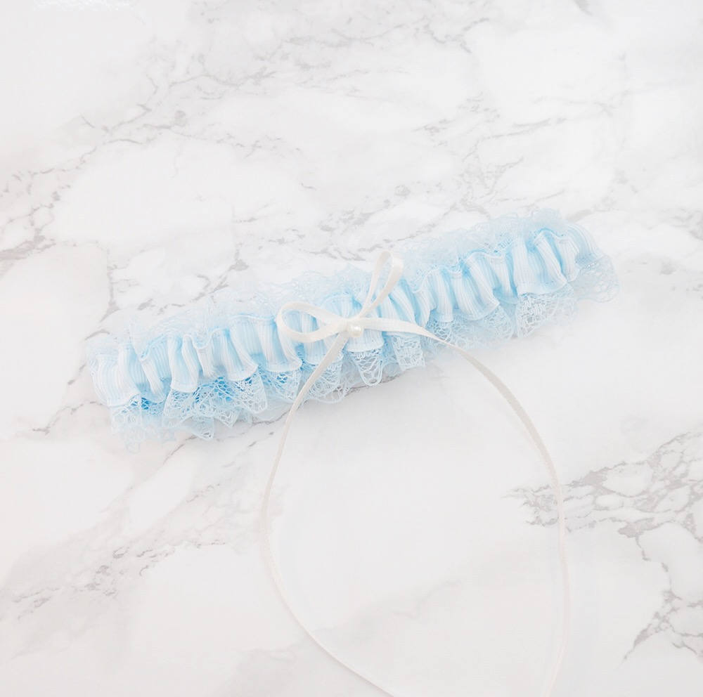 How to Wear a Garter -- The Ultimate Guide | Emmaline Bride®