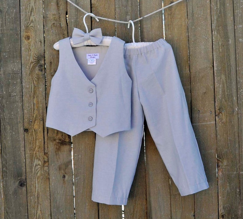 12 Most Adorable Ring Bearer Outfit Ideas Ever (+ Under $100!)
