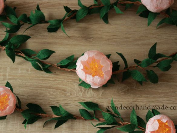 40 Creative Paper Garland Ideas for Weddings | Emmaline Bride Wedding Blog