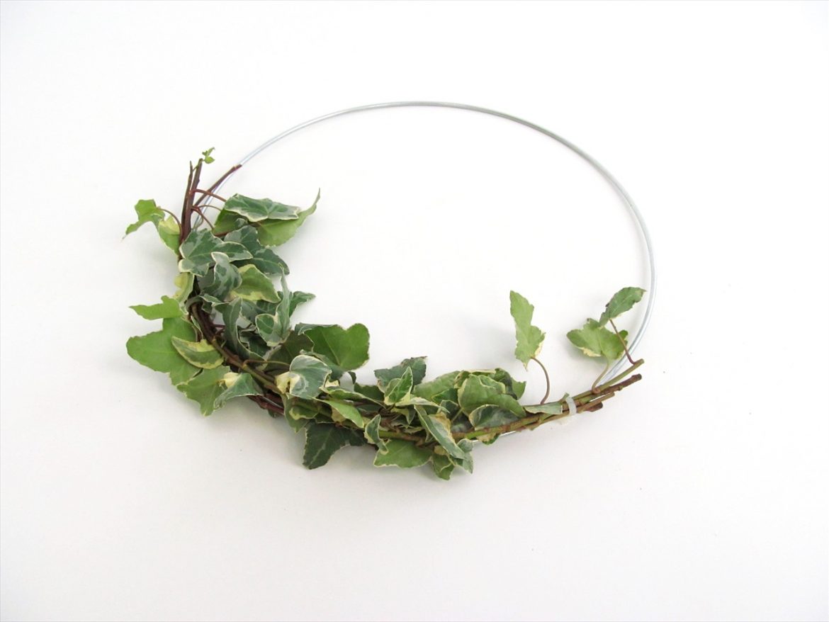 DIY Floral Hoop Tutorial: Make your own floral decor for boho weddings