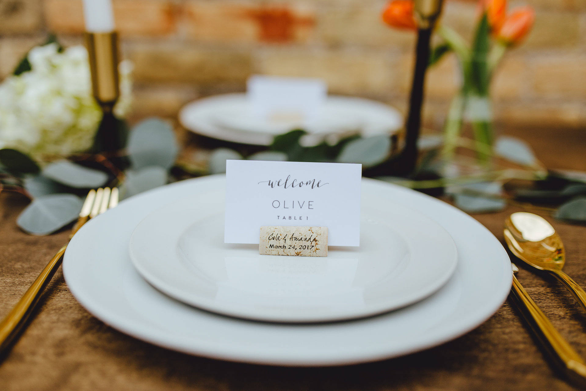 25 Unique Wedding Place Settings + Table Setting Ideas | Emmaline Bride