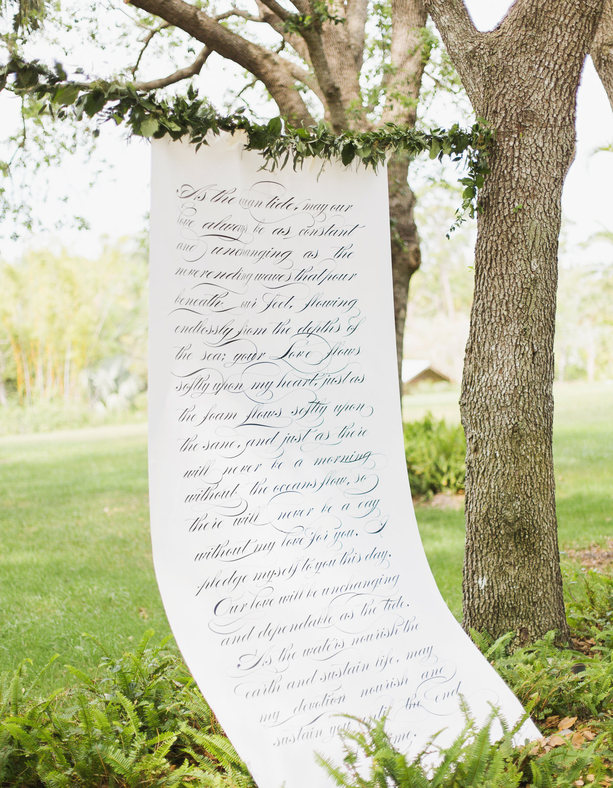 This Wedding Scroll Backdrop Will Make Your Ceremony Beautiful