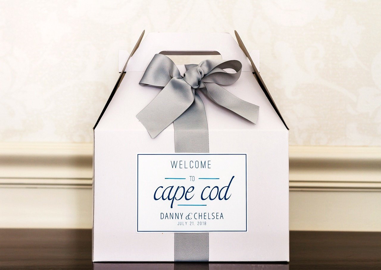 These Wedding Welcome Boxes Make Guests Happy :)