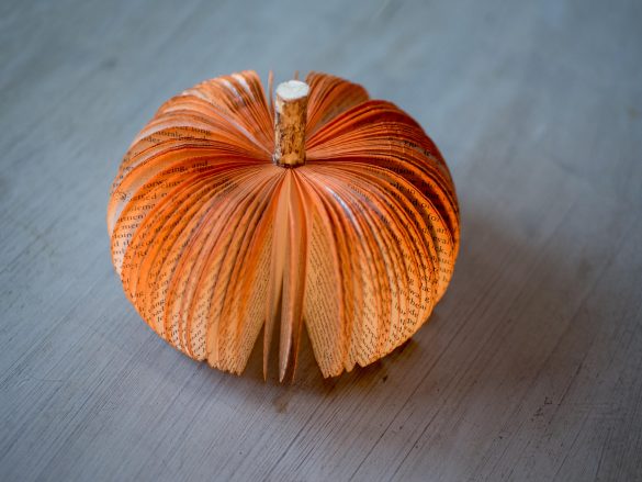 Paper Centerpiece Idea for Weddings + Holidays | Emmaline Bride®