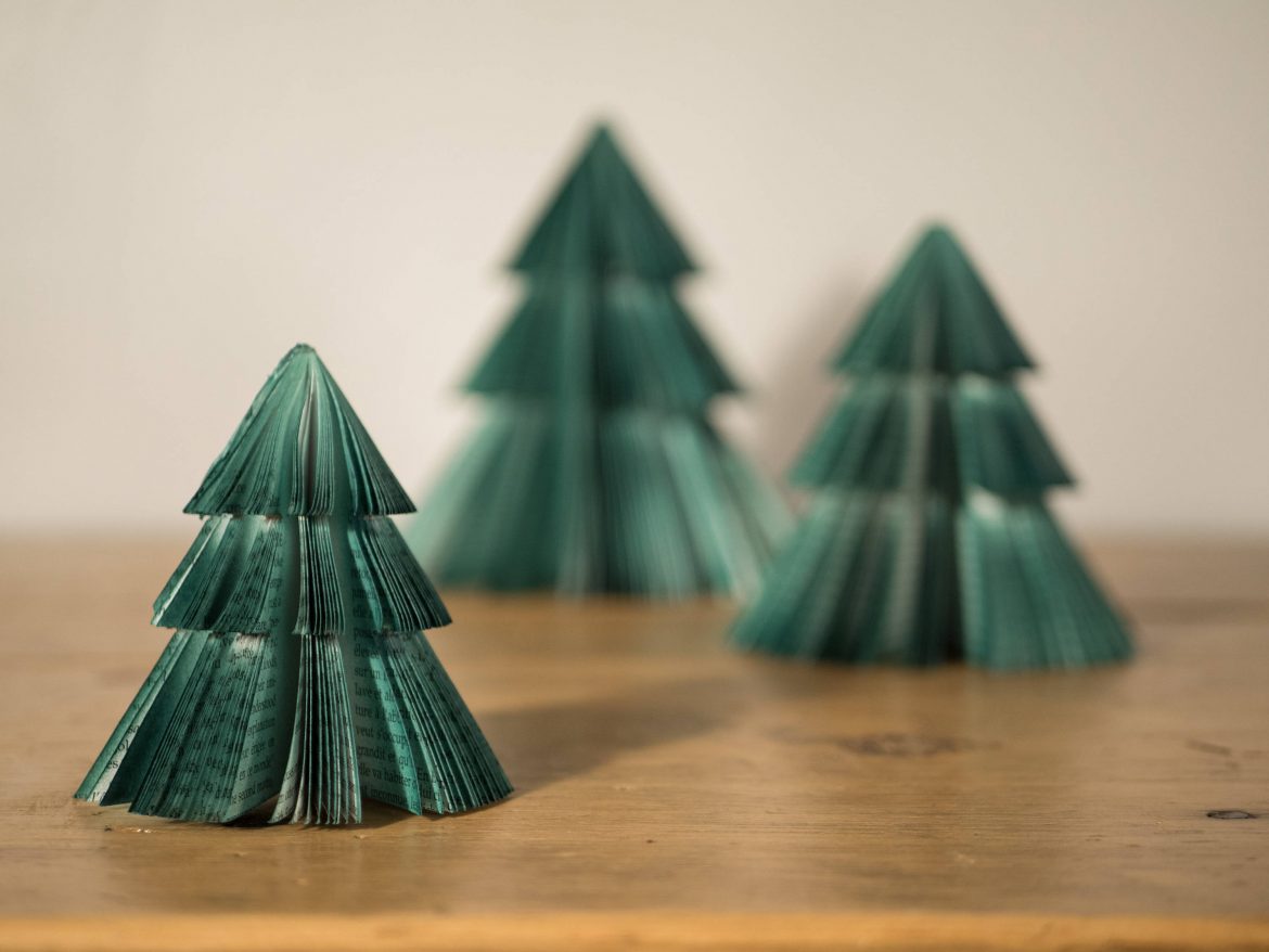 Paper Centerpiece Idea for Weddings + Holidays | Emmaline Bride®