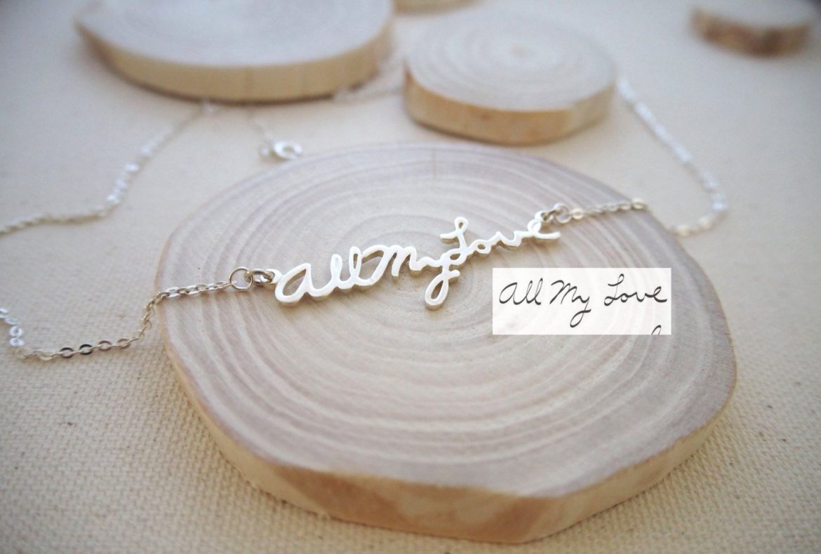 This Handwriting Jewelry Makes a Beautiful Gift Idea | Emmaline Bride®