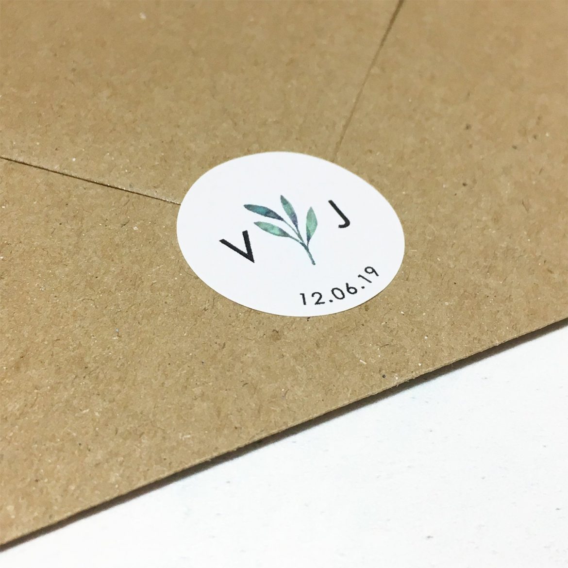 Wedding Stickers for Invitations: Do you really need them?