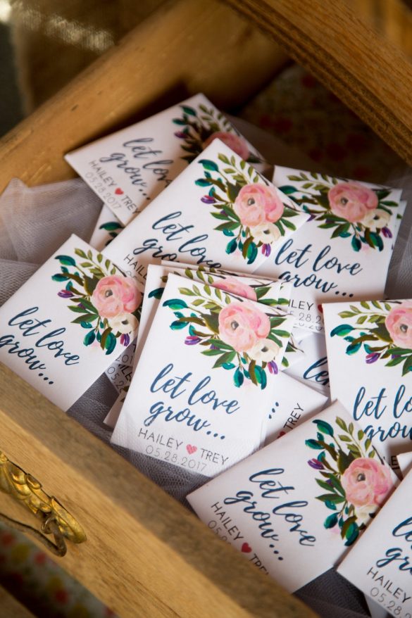 Custom Seed Packet Favors for Weddings | Emmaline Bride