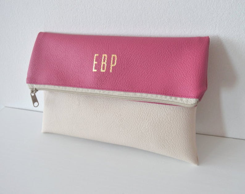 This Monogram Purse is a Favorite for Bridesmaids | Emmaline Bride ...