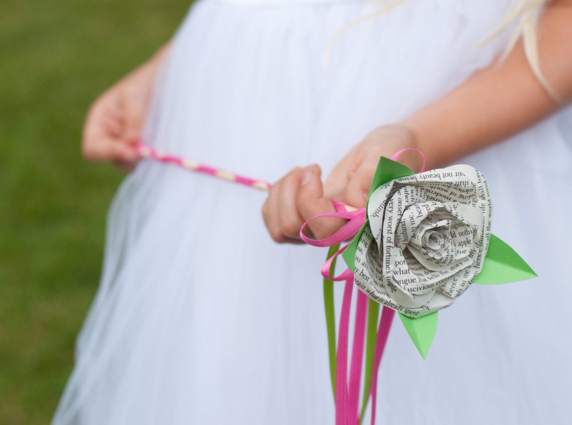 5 Creative Flower Girl Alternatives to Petals | Emmaline Bride