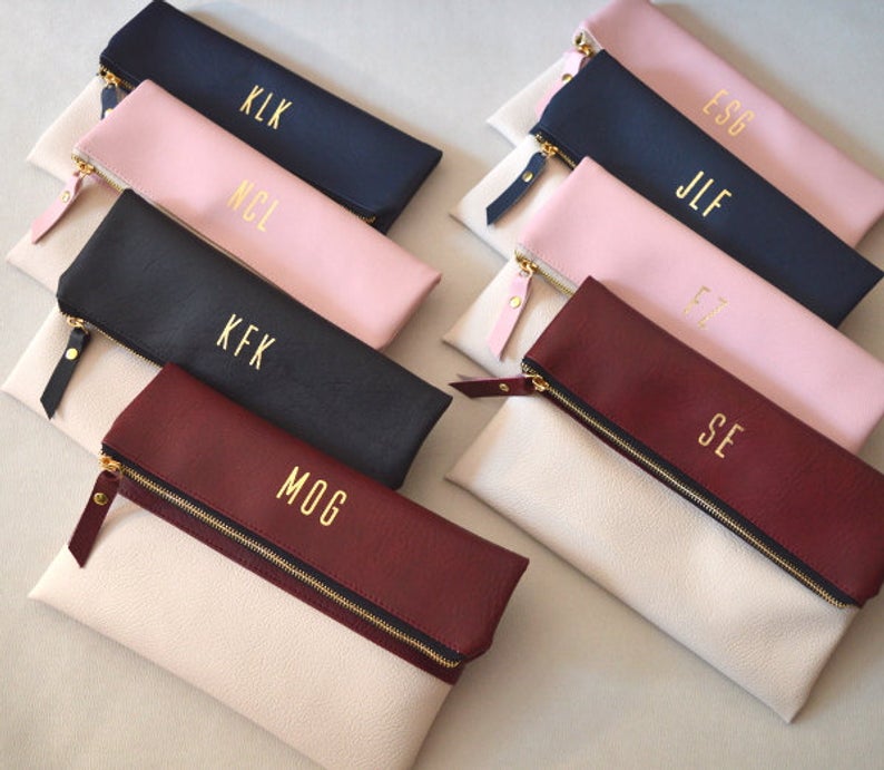 This Monogram Purse is a Favorite for Bridesmaids | Emmaline Bride ...