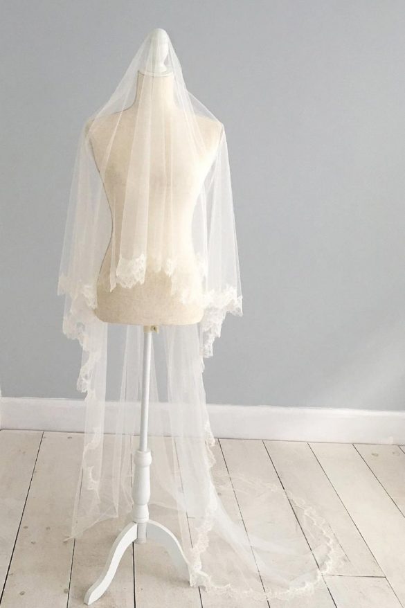 Cathedral Length Veils 101: Here's What You Need to Know