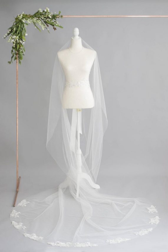 Cathedral Length Veils 101: Here's What You Need to Know