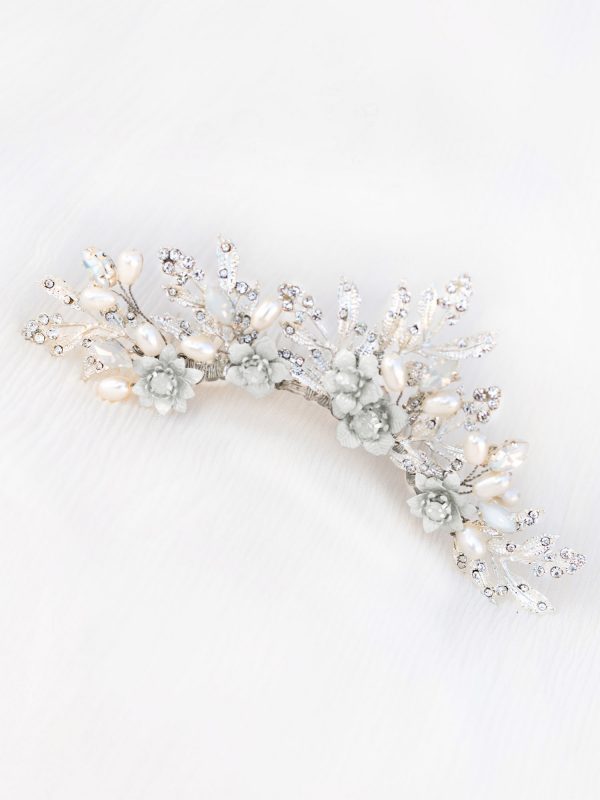 How To Pick a Wedding Hairstyle: 3 Tips for Brides Ready to Choose One