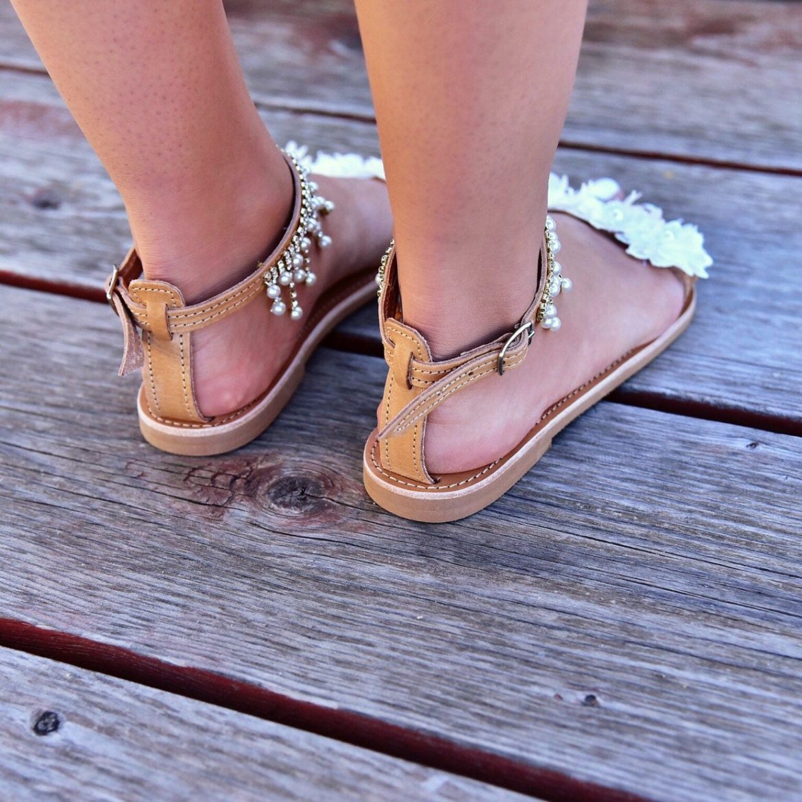8 Comfy + Cute Bridal Sandals for Your Wedding | Emmaline Bride Wedding ...