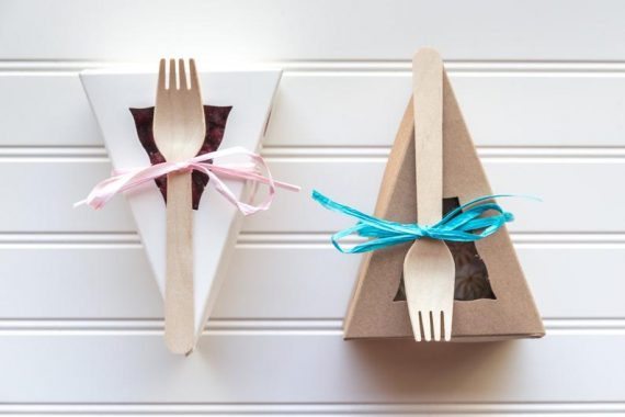 7 Best Wedding Cake Boxes to Take Slices Home | Emmaline Bride Wedding Blog