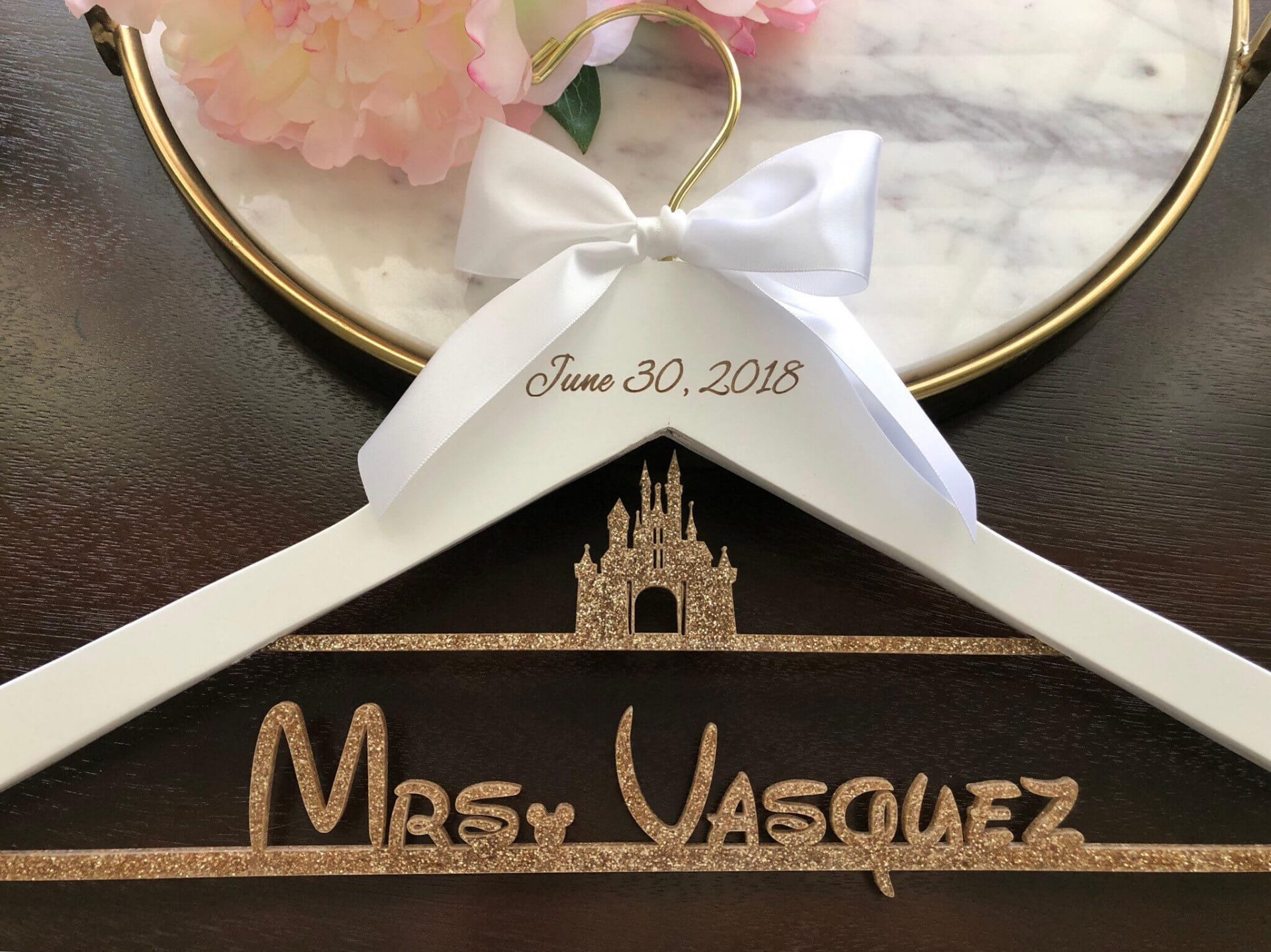 14 Cutest Wedding Gifts for Disney Loving Brides | Emmaline Bride