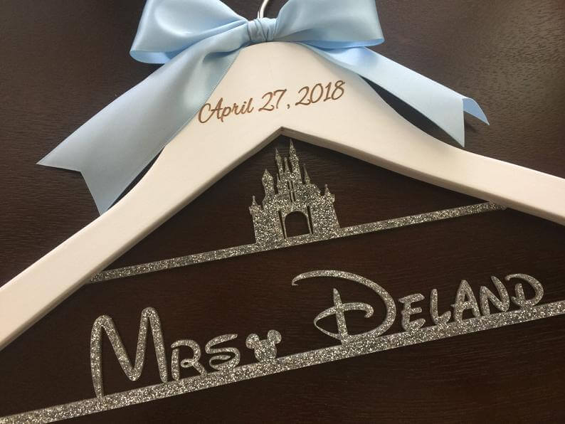 14 Cutest Wedding Gifts for Disney Loving Brides | Emmaline Bride