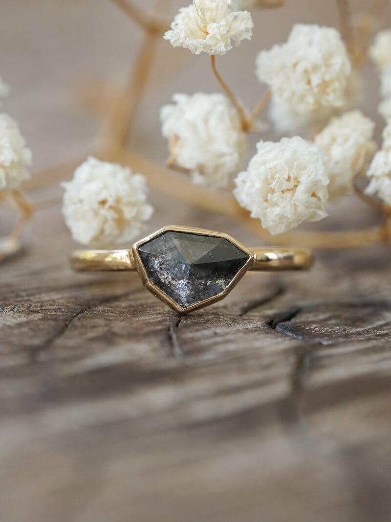 How to Build a Custom Engagement Ring (Ethical + Eco-Friendly!)