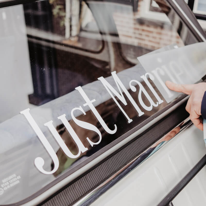 5 Things You MUST Have in Your Wedding Getaway Car | Emmaline Bride