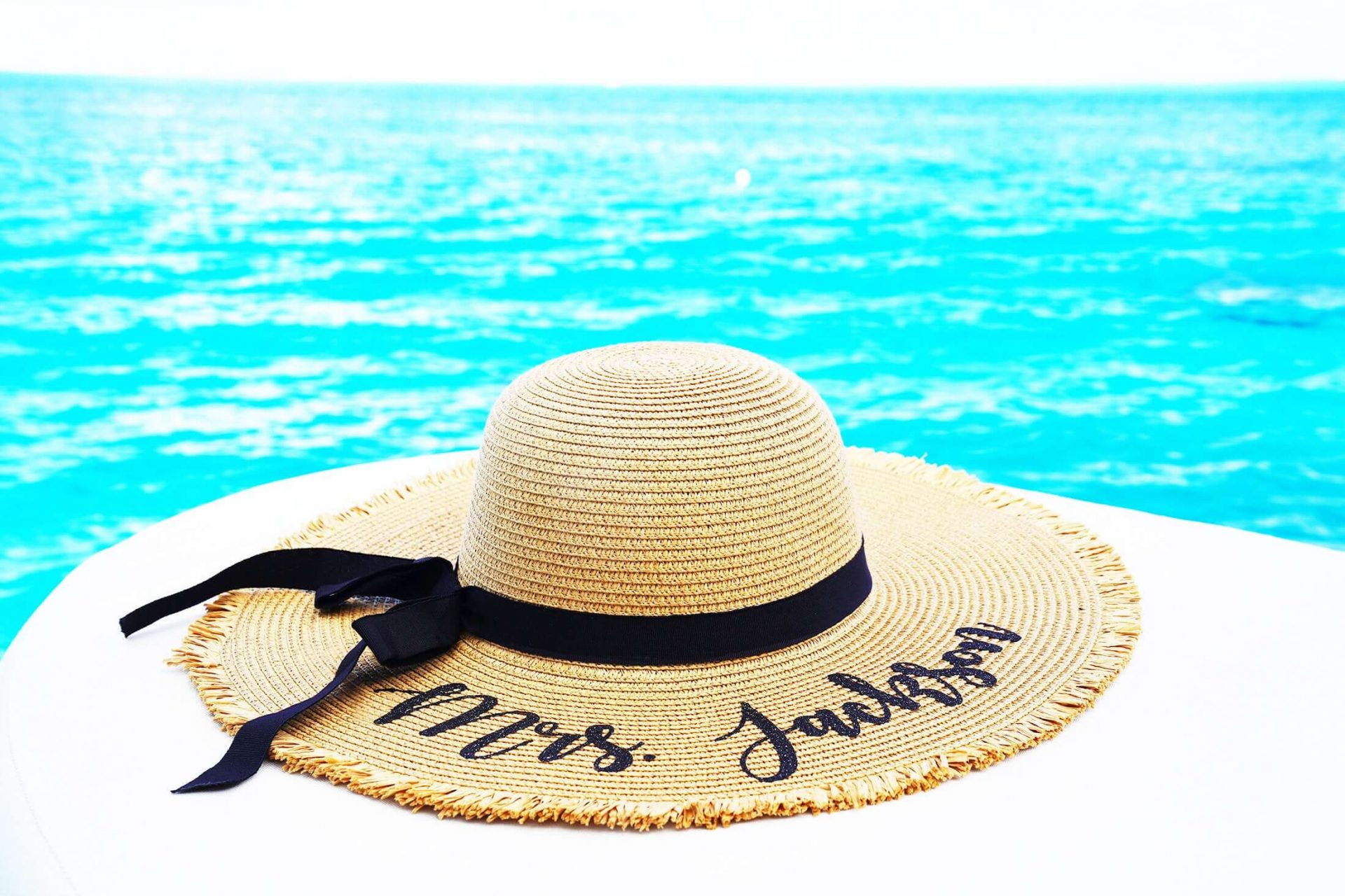 Where to Buy Bachelorette Party Sun Hats | Emmaline Bride