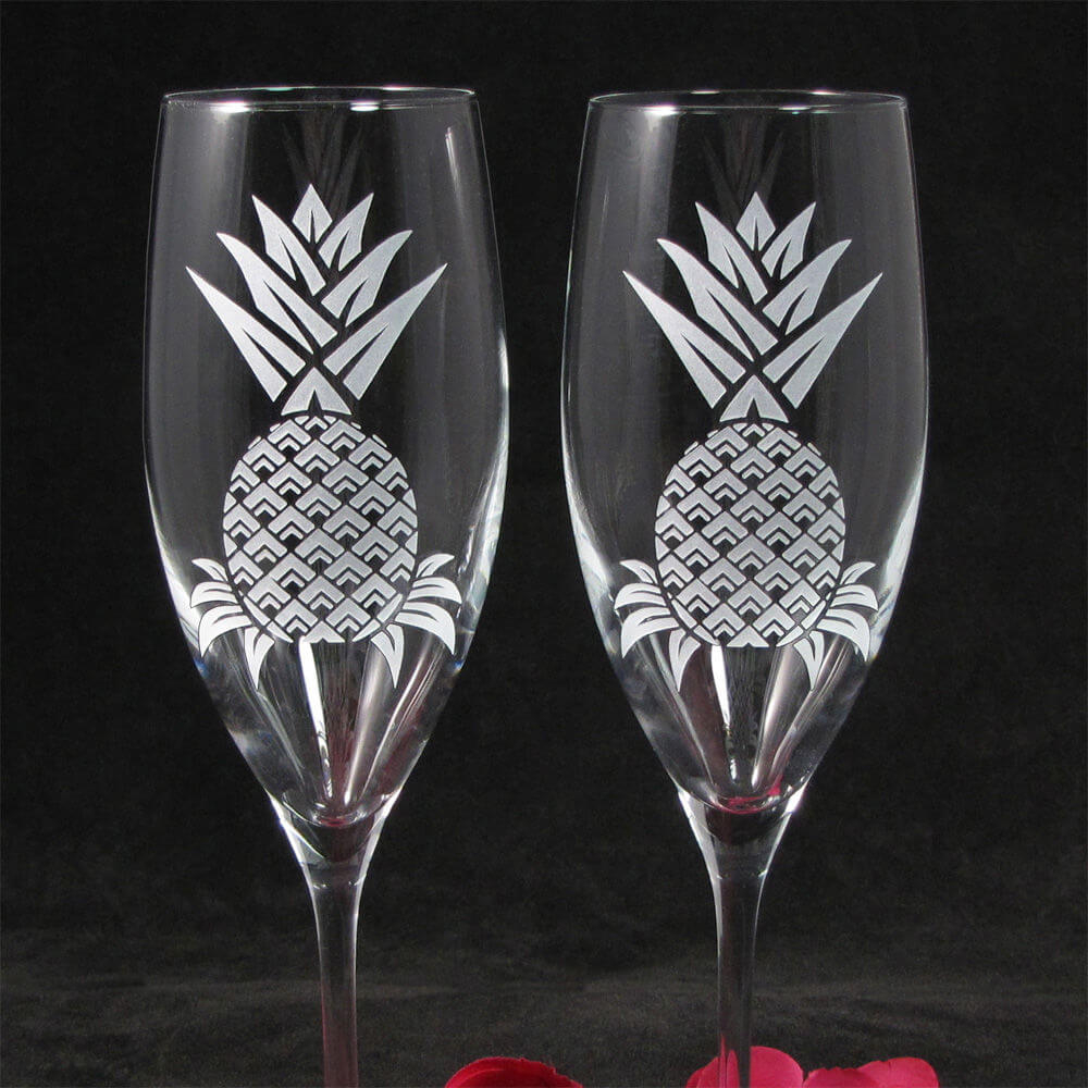 Pineapple Champagne Flutes for Tropical Weddings | Emmaline Bride ...