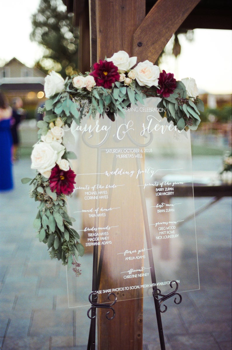9 Clever Alternatives to Printed Wedding Programs | Emmaline Bride