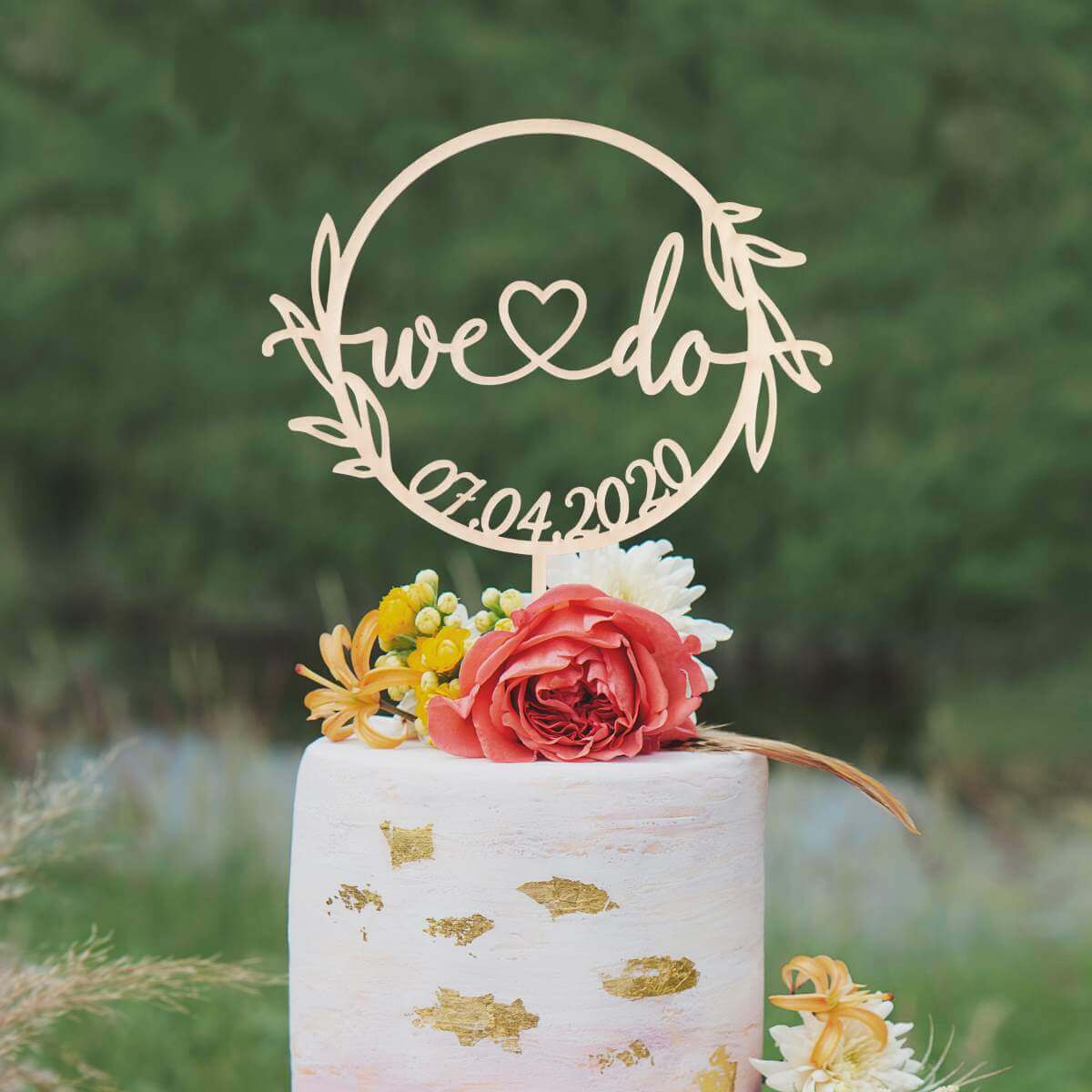 This Rustic Monogram Cake Topper Is a Best-Seller Right Now