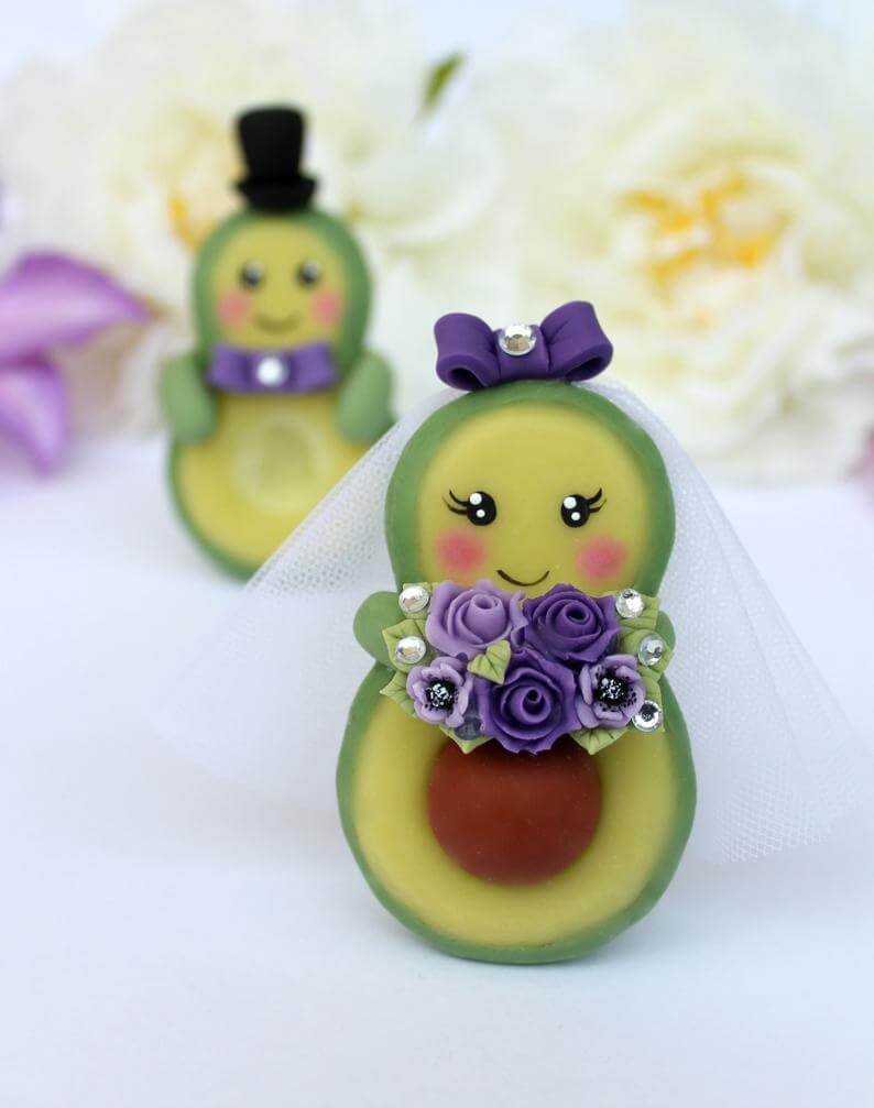 21 Cute Wedding Cake Toppers | Emmaline Bride