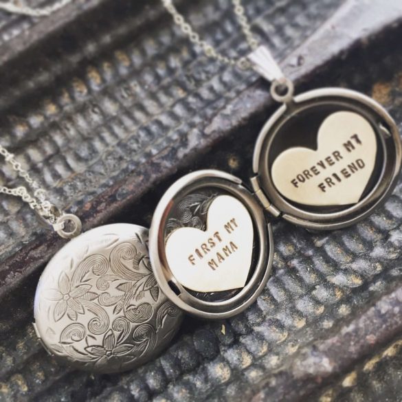 Lockets for Moms: The 14 Best Lockets for Mother of the Bride / Groom