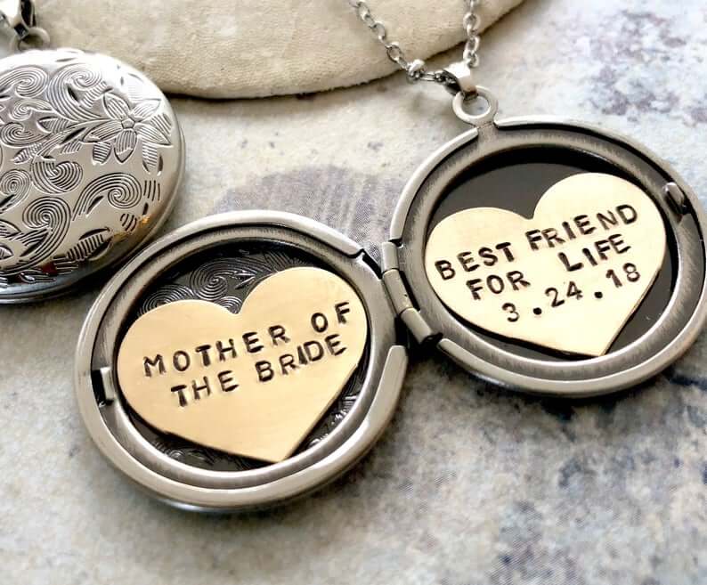 Lockets for Moms: The 14 Best Lockets for Mother of the Bride / Groom