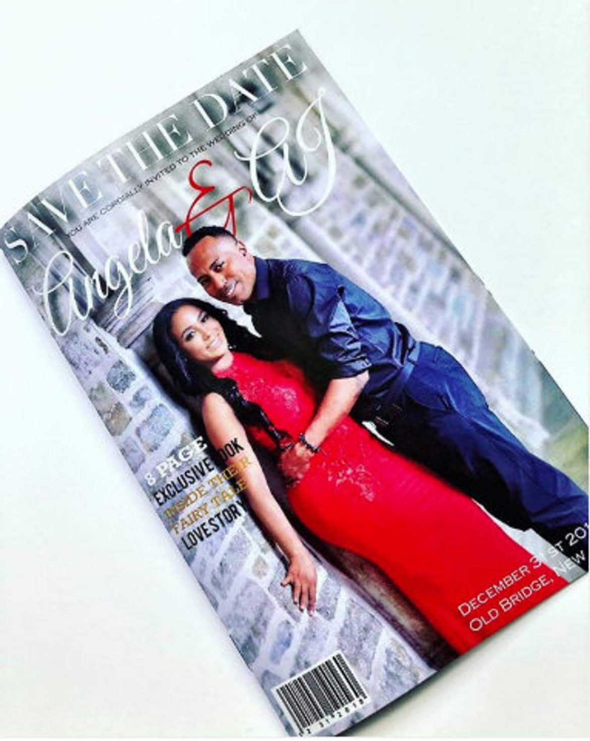 19 Most Unique Save the Dates for Non-Boring Couples (PHOTOS)