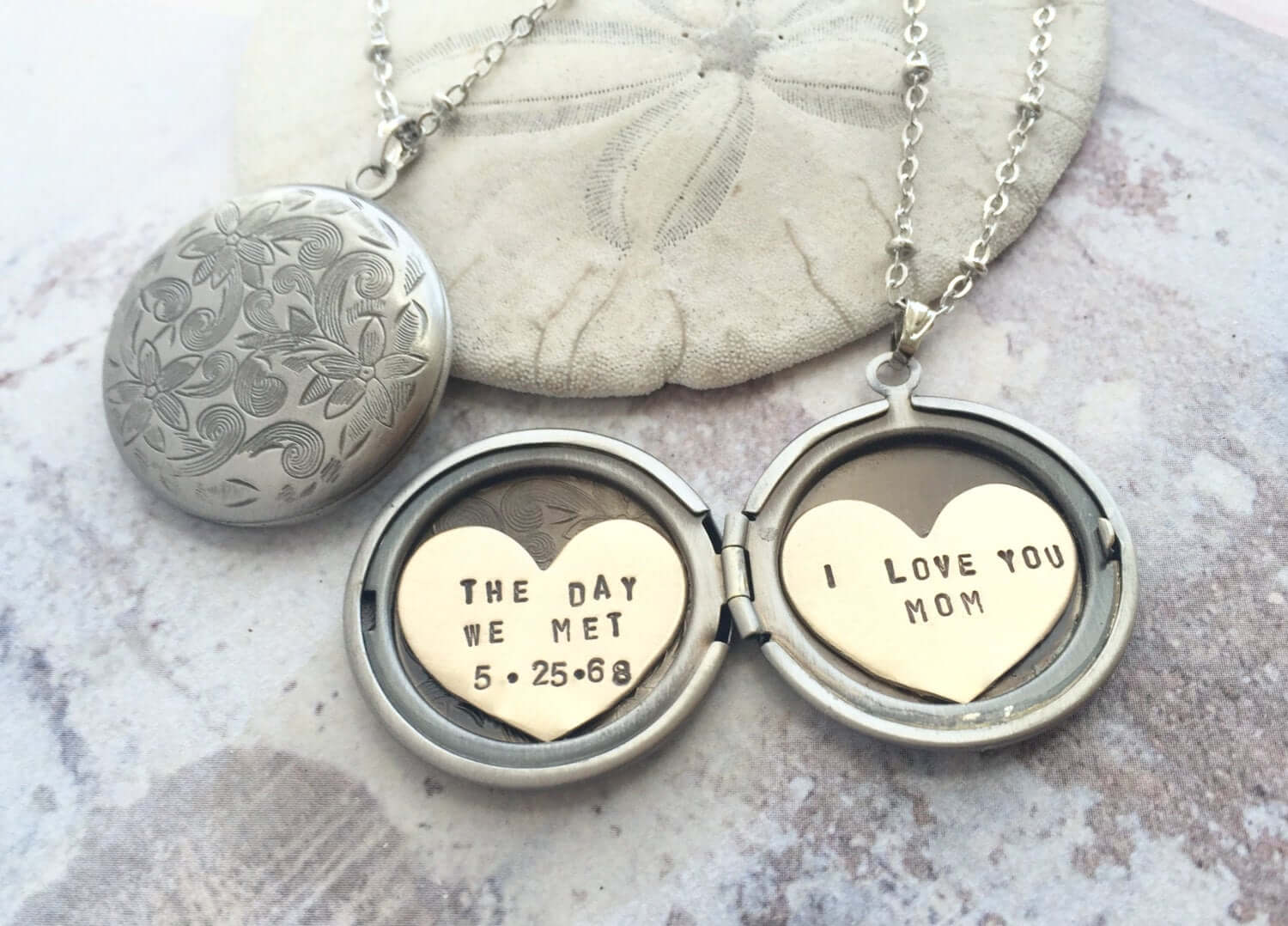 Lockets for Moms: The 14 Best Lockets for Mother of the Bride / Groom