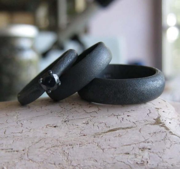 30 Unconventional Wedding Rings (PHOTOS) on Etsy | Emmaline Bride