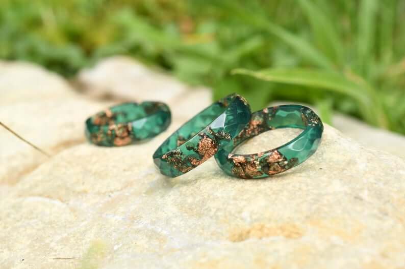 30 Unconventional Wedding Rings (PHOTOS) on Etsy | Emmaline Bride